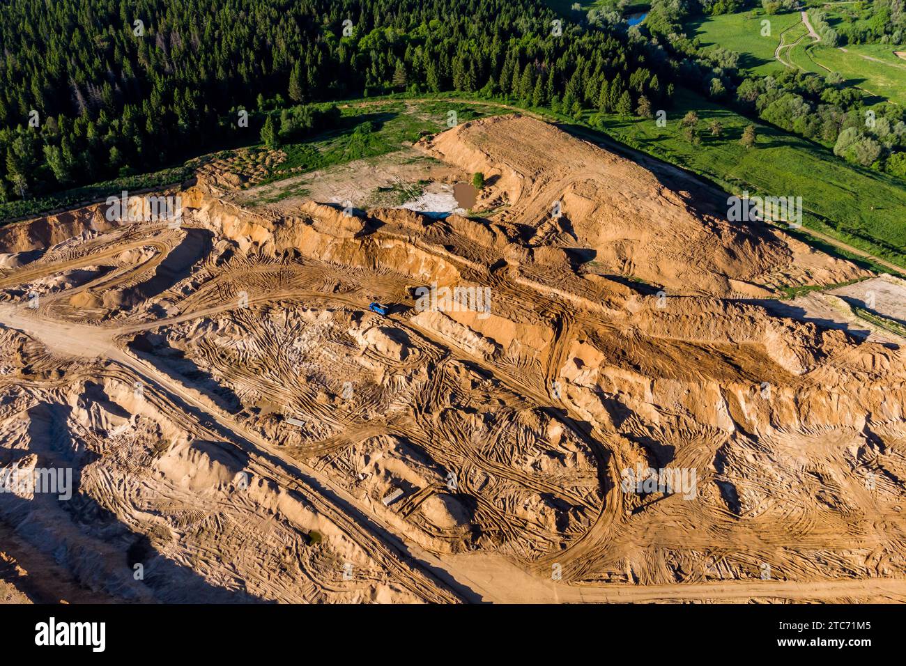 Sand extracting hi-res stock photography and images - Alamy