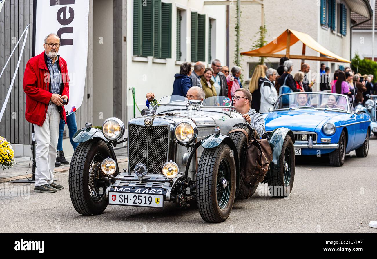Herbstmesse Rafz Ein MG TA Special Roadster mit Baujahr 1937 fährt ...