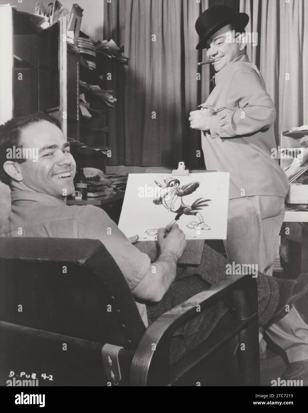 Behind the scenes 1930s hi-res stock photography and images - Alamy