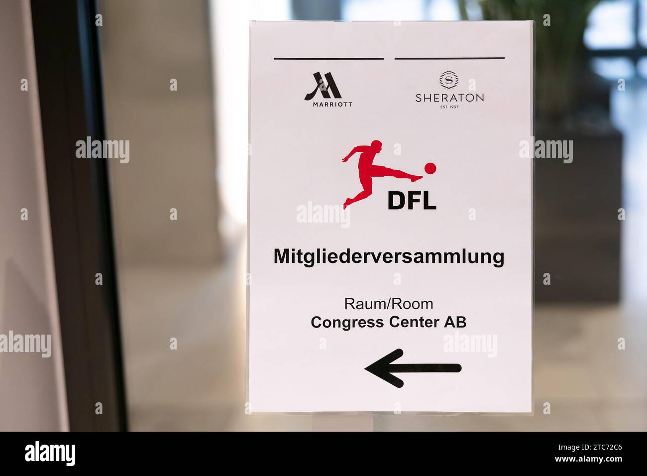 External investor hi-res stock photography and images - Alamy