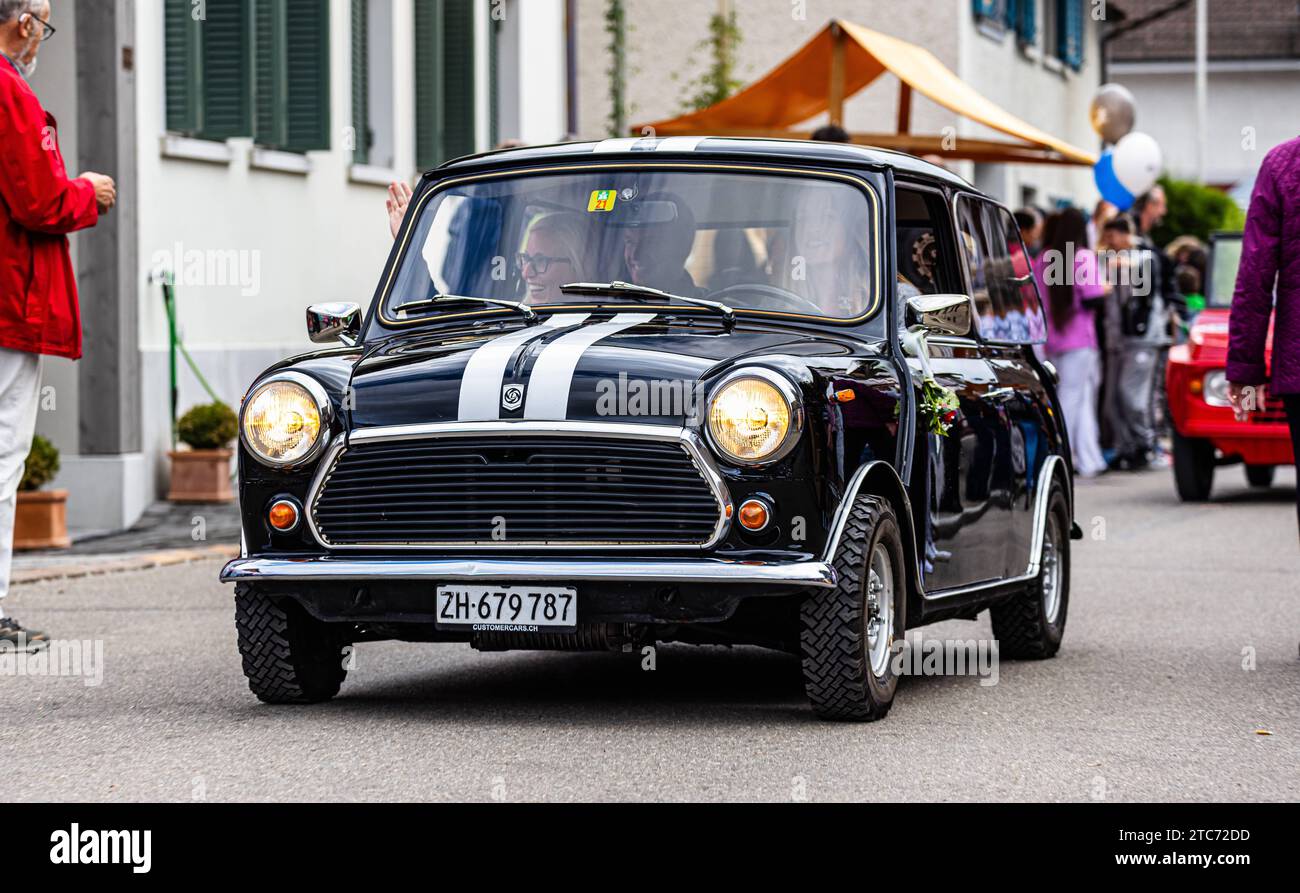 Herbstmesse Rafz Ein Mini 1000 mit Baujahr 1977 fährt während dem ...