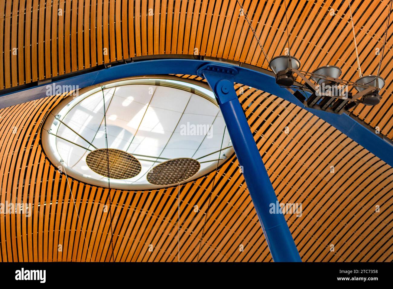 Photo of the roof and window of the satellite terminal T4 of the ...