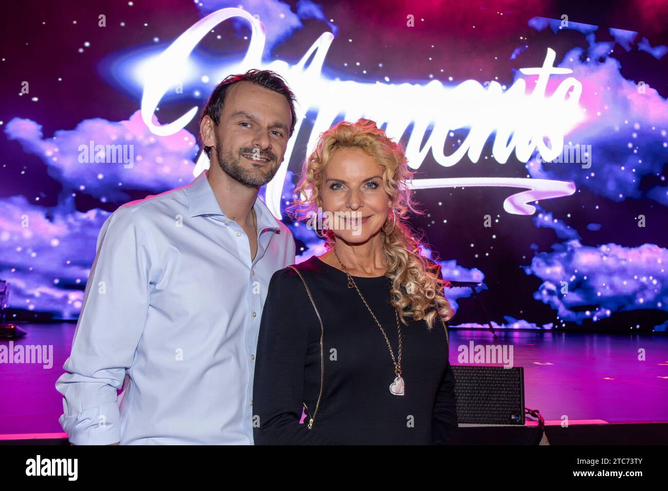 Moderatorin Victoria Herrmann und Freund David Böthig während der ...