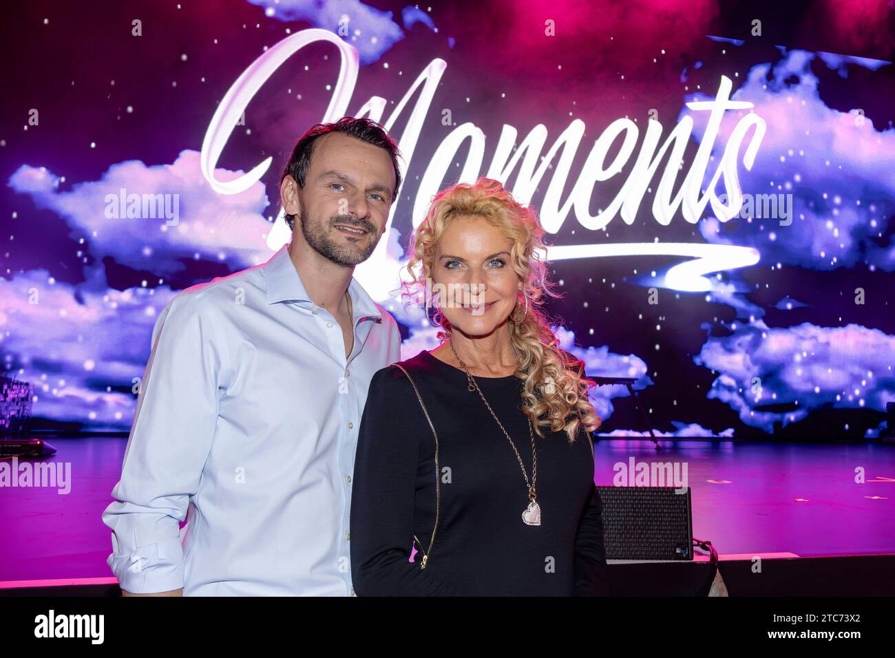 Moderatorin Victoria Herrmann und Freund David Böthig während der ...