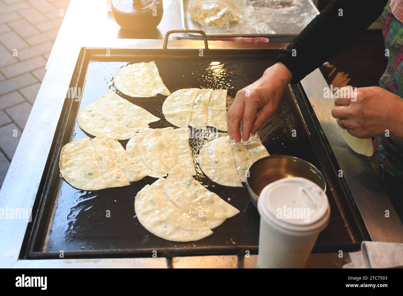 South korea dumpling hi-res stock photography and images - Alamy