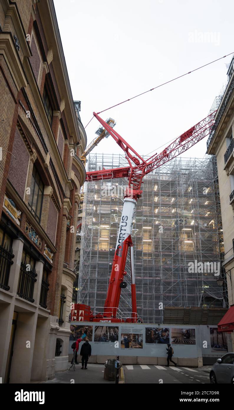 Construction site paris france hi-res stock photography and images - Alamy