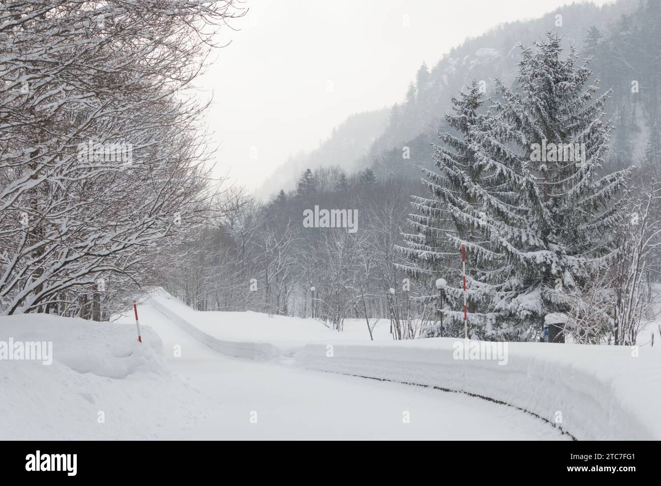 Japan snow highway hi-res stock photography and images - Alamy