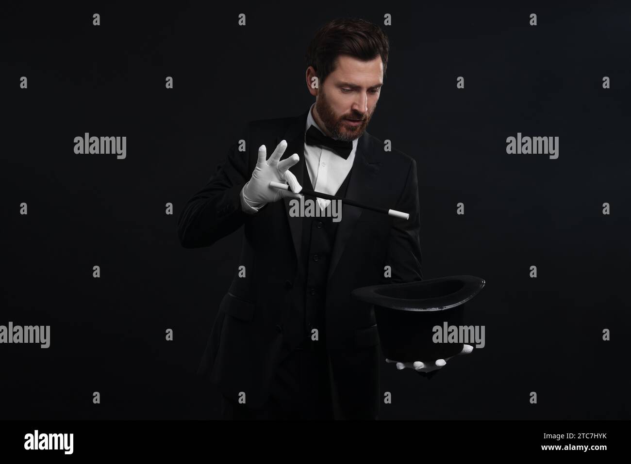 Magician showing trick on hi-res stock photography and images - Alamy