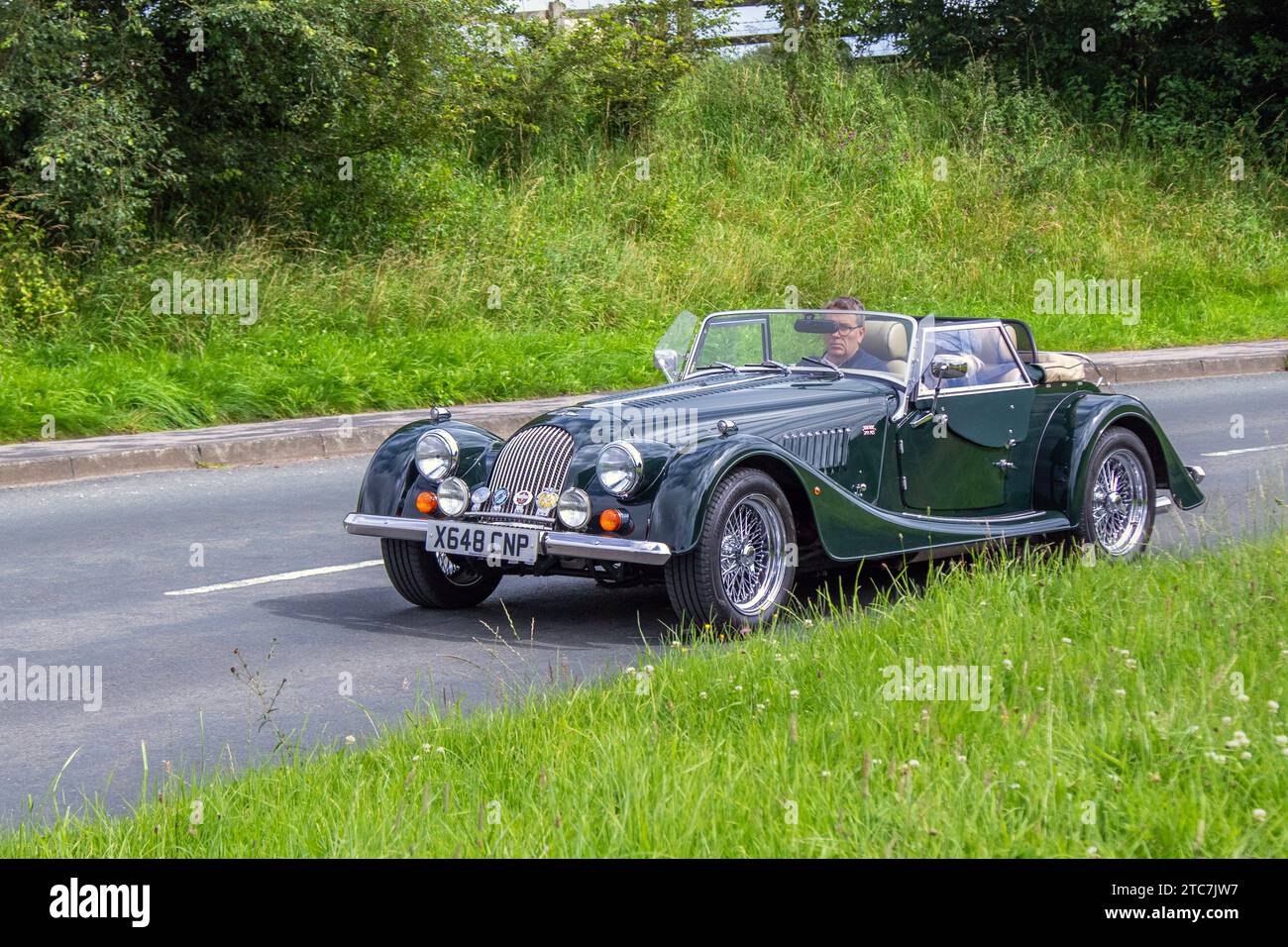Green Morgan V8 convertible, convertibles soft-top, open-topped ...