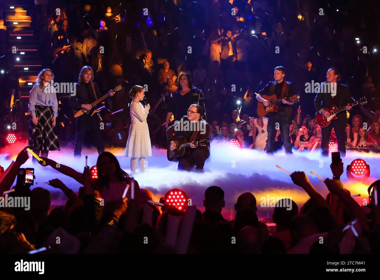 Angelo Kelly mit seiner Tochter Emma und der Kelly Family - ARD ...