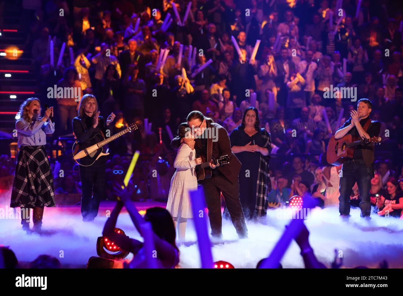 Angelo Kelly mit seiner Tochter Emma und der Kelly Family - ARD ...