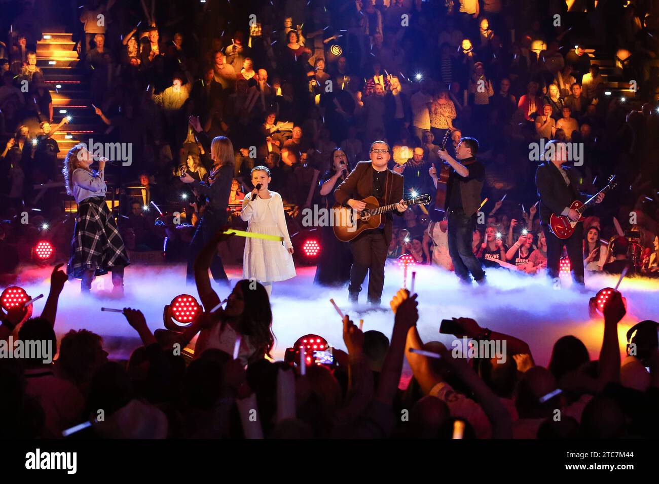 Angelo Kelly mit seiner Tochter Emma und der Kelly Family - ARD ...