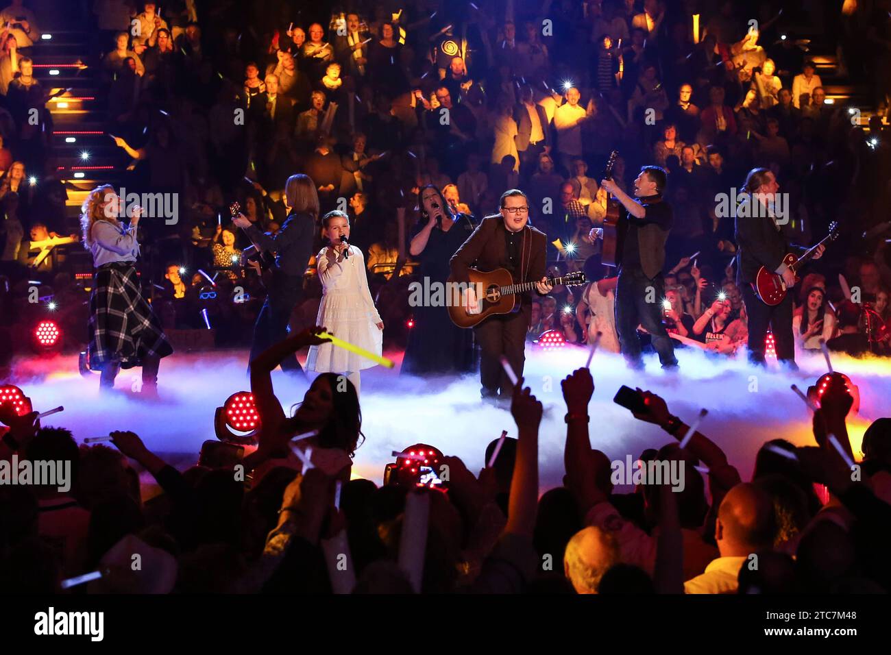 Angelo Kelly mit seiner Tochter Emma und der Kelly Family - ARD ...