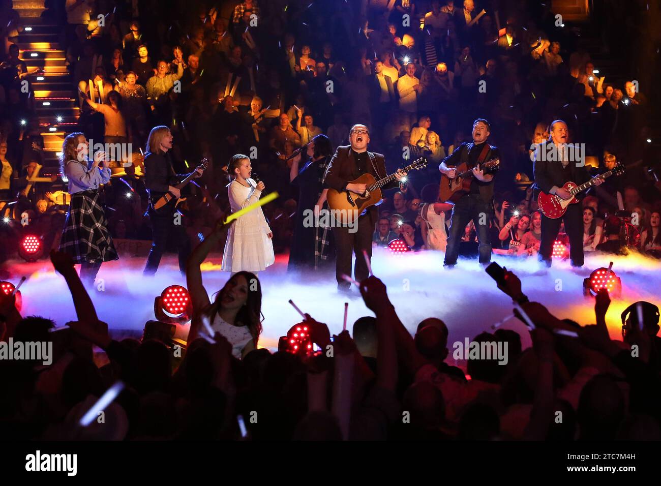 Angelo Kelly mit seiner Tochter Emma und der Kelly Family - ARD ...