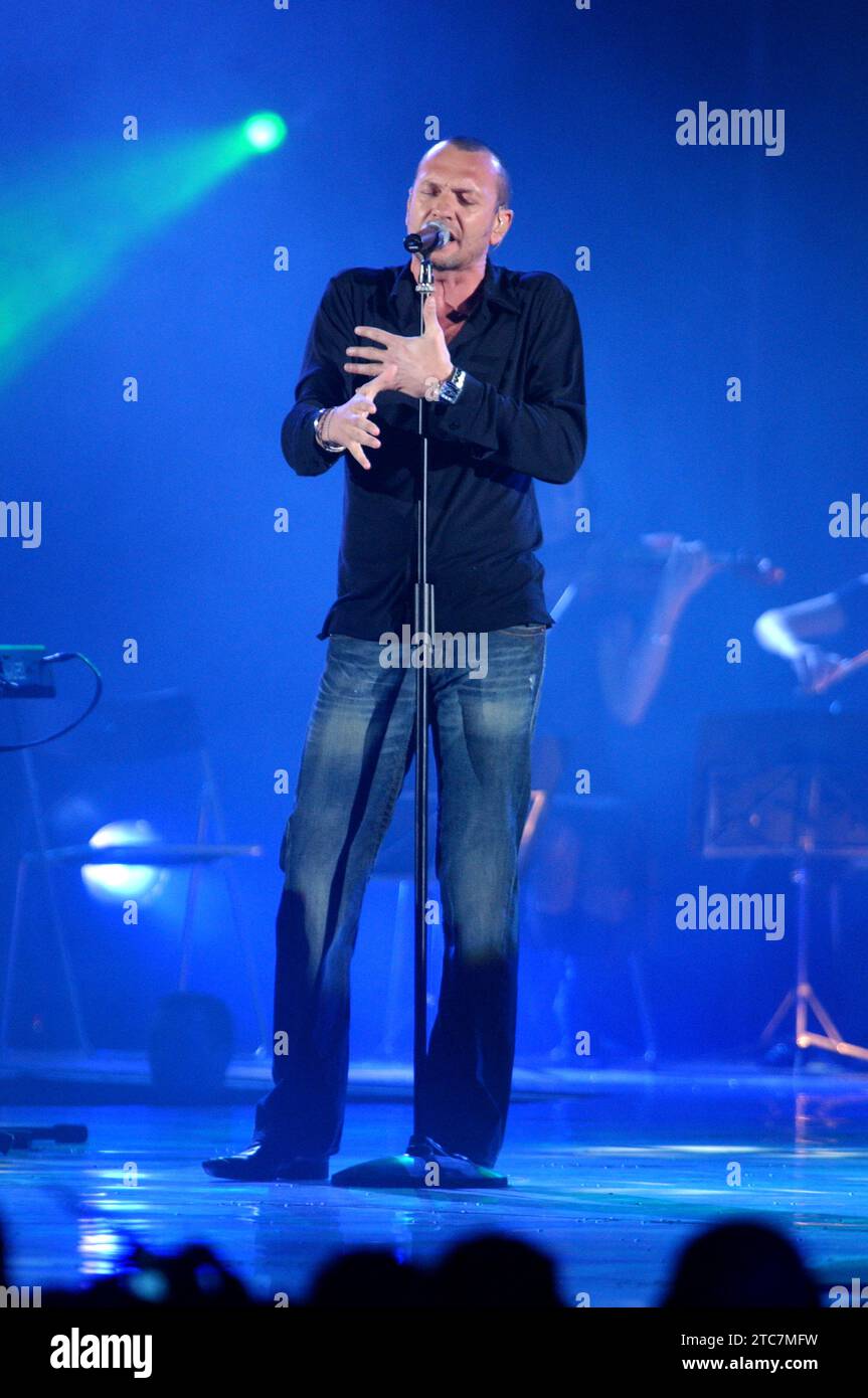 Biagio antonacci live concert hi-res stock photography and images - Alamy