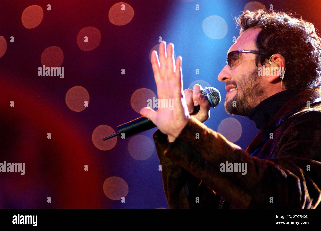 Antonacci singer 2001 hi-res stock photography and images - Alamy