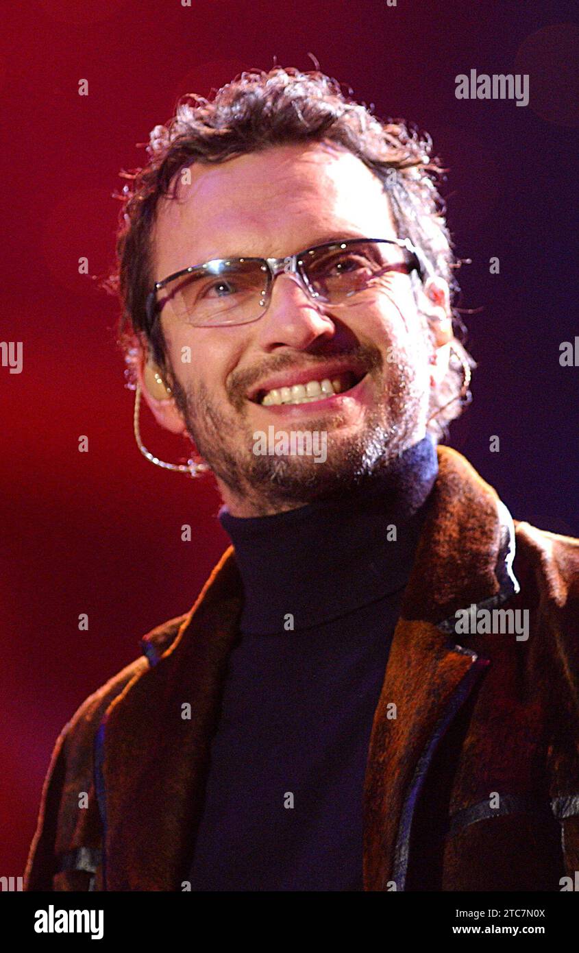 Biagio antonacci photographs 2001 hi-res stock photography and images ...