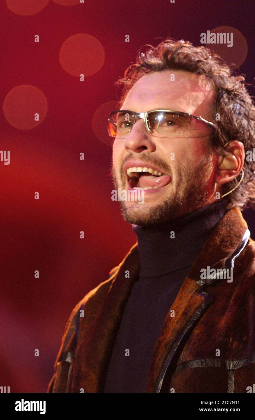 Biagio antonacci photographs 2001 hi-res stock photography and images ...