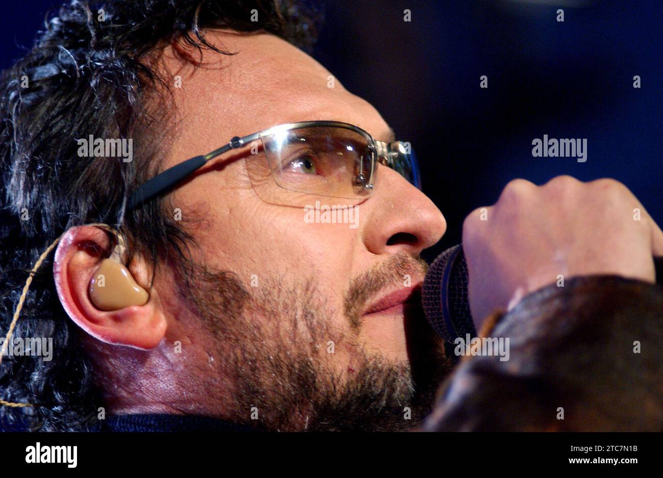 Biagio antonacci photographs 2001 hi-res stock photography and images ...