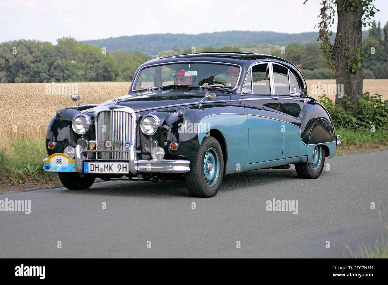 Von der ADAC - Niedersachsen- Classic 2007. Hier Jaguar MK IX Bj. 1959 ...