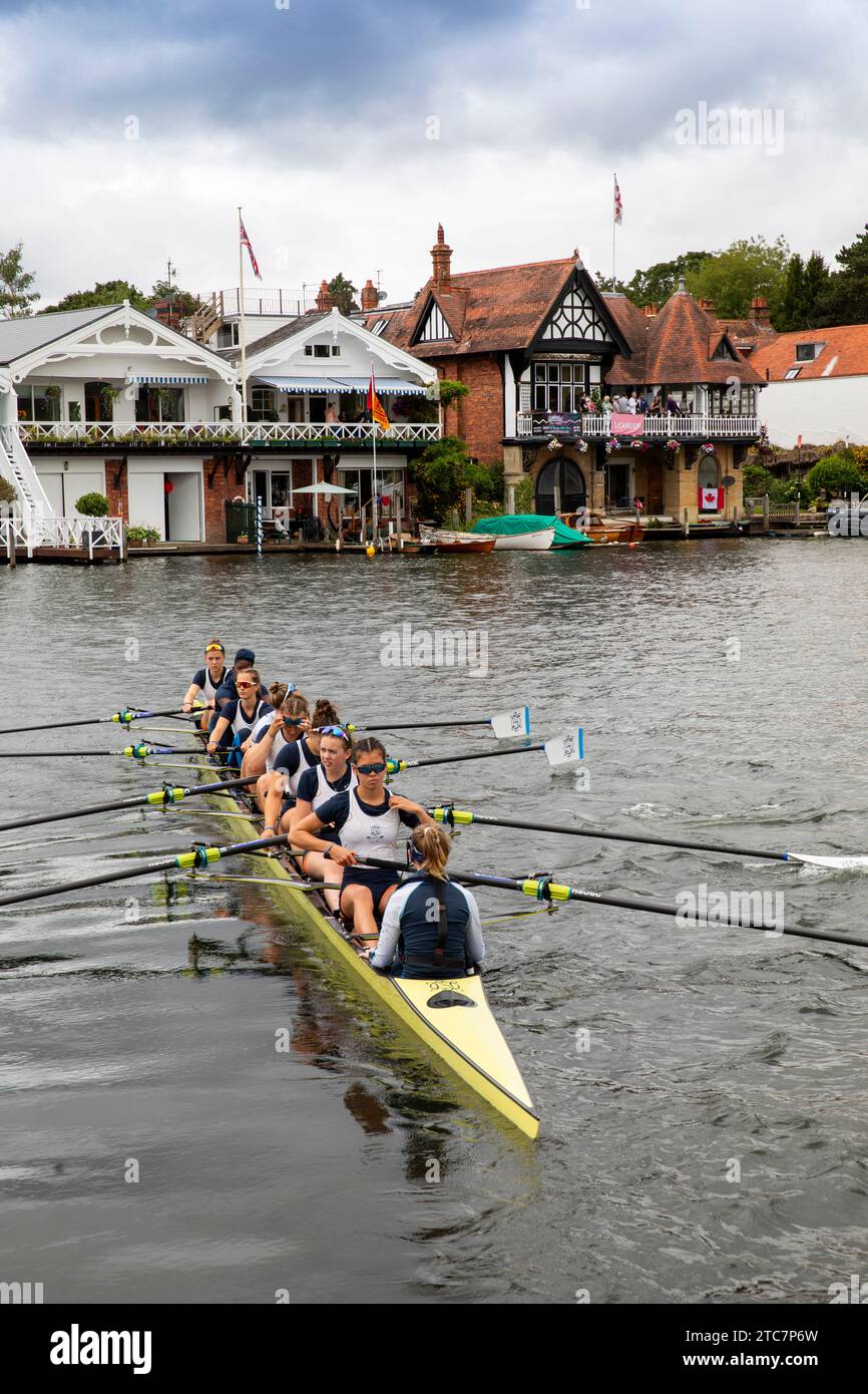 UK, England, Berkshire, Henley Royal Regatta, female boat crew ...