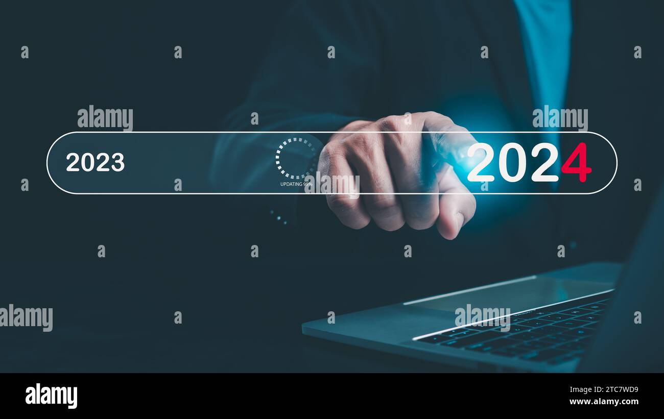 Businessman touch on virtual bar status to change to 2024, countdown of ...