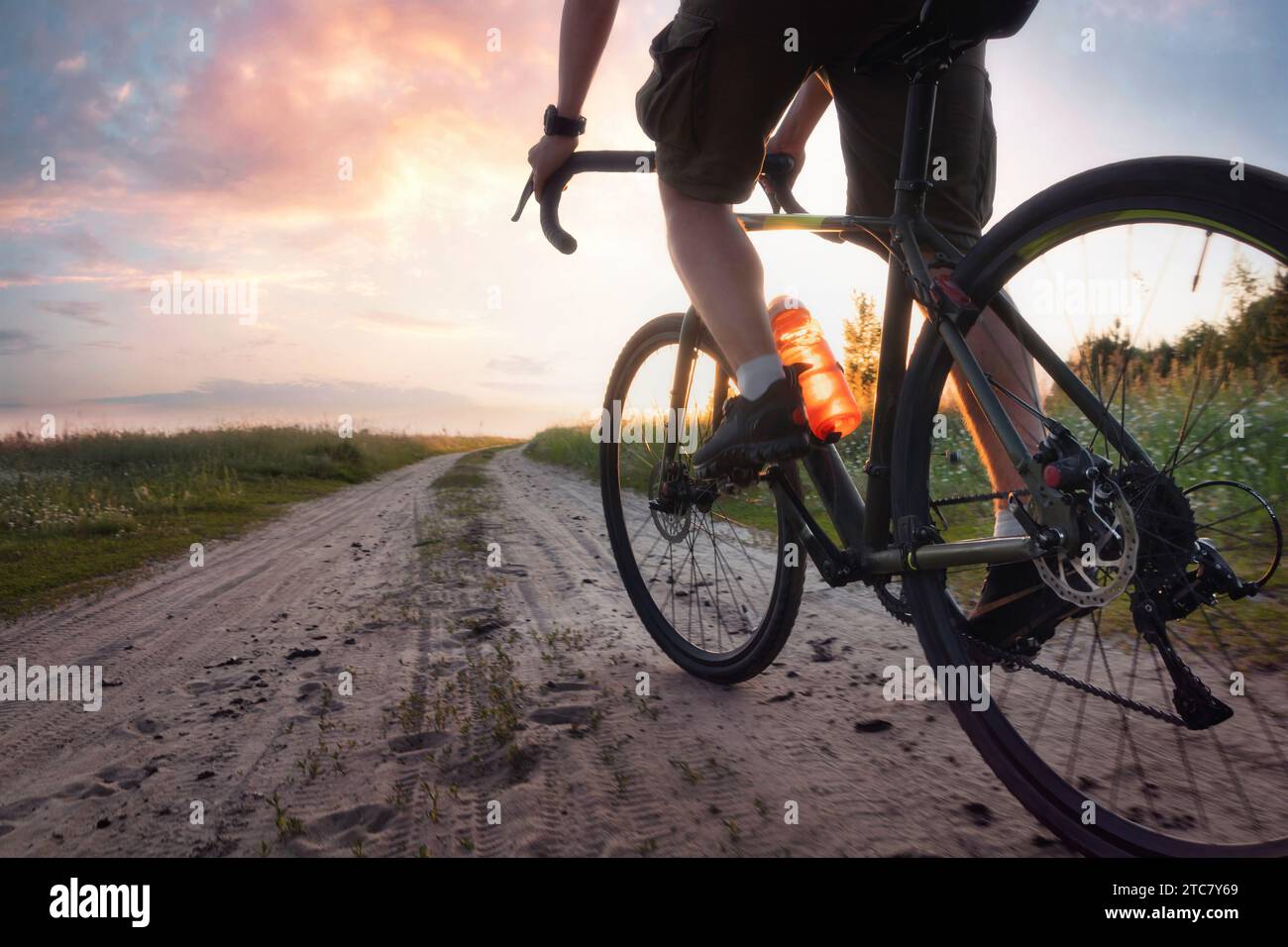 Green grass trail hi-res stock photography and images - Alamy