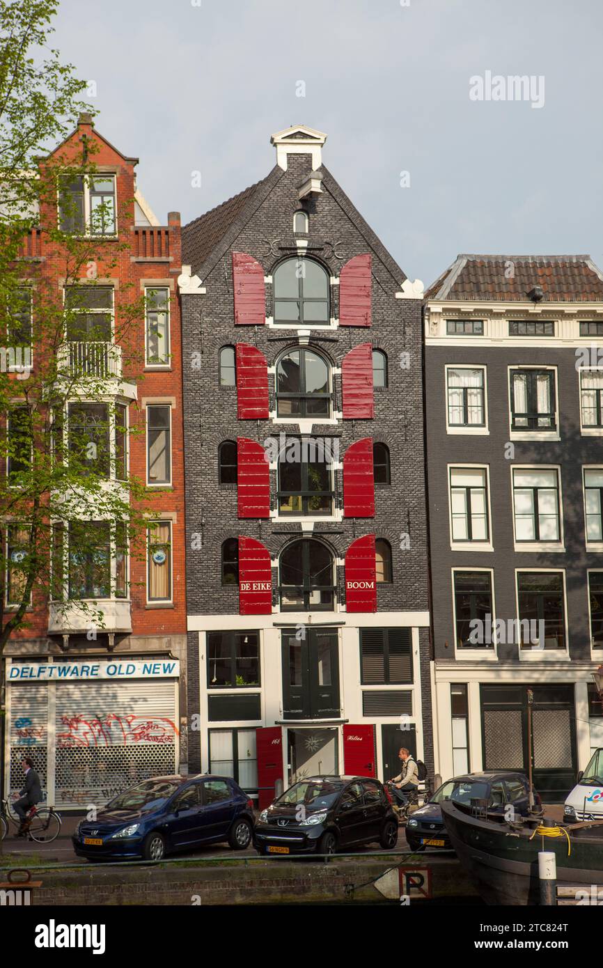 De Eike Boom, "The Oak Tree", An old Prinsengracht canal warehouse ...