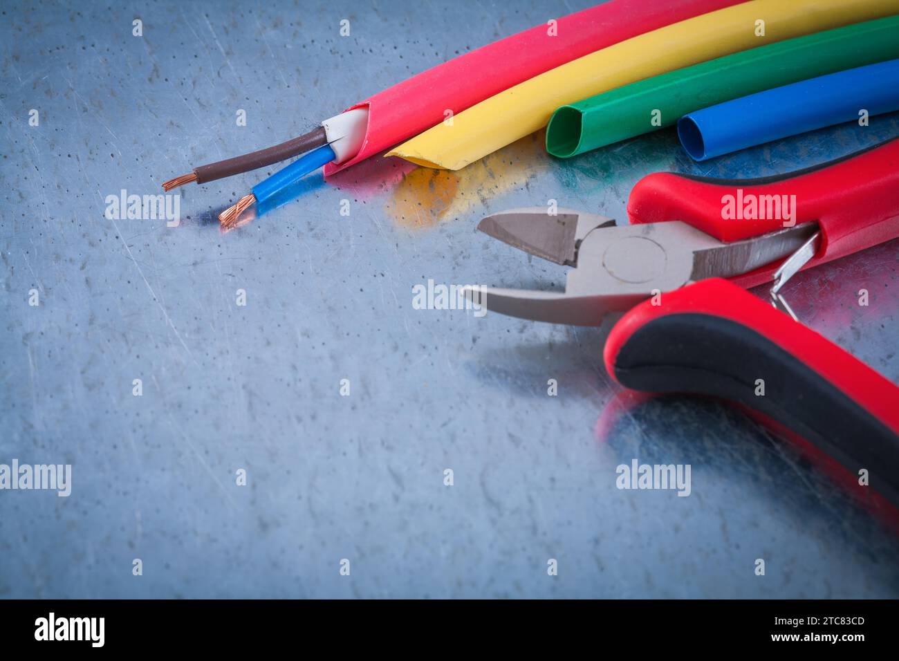 Wire surface hi-res stock photography and images - Alamy