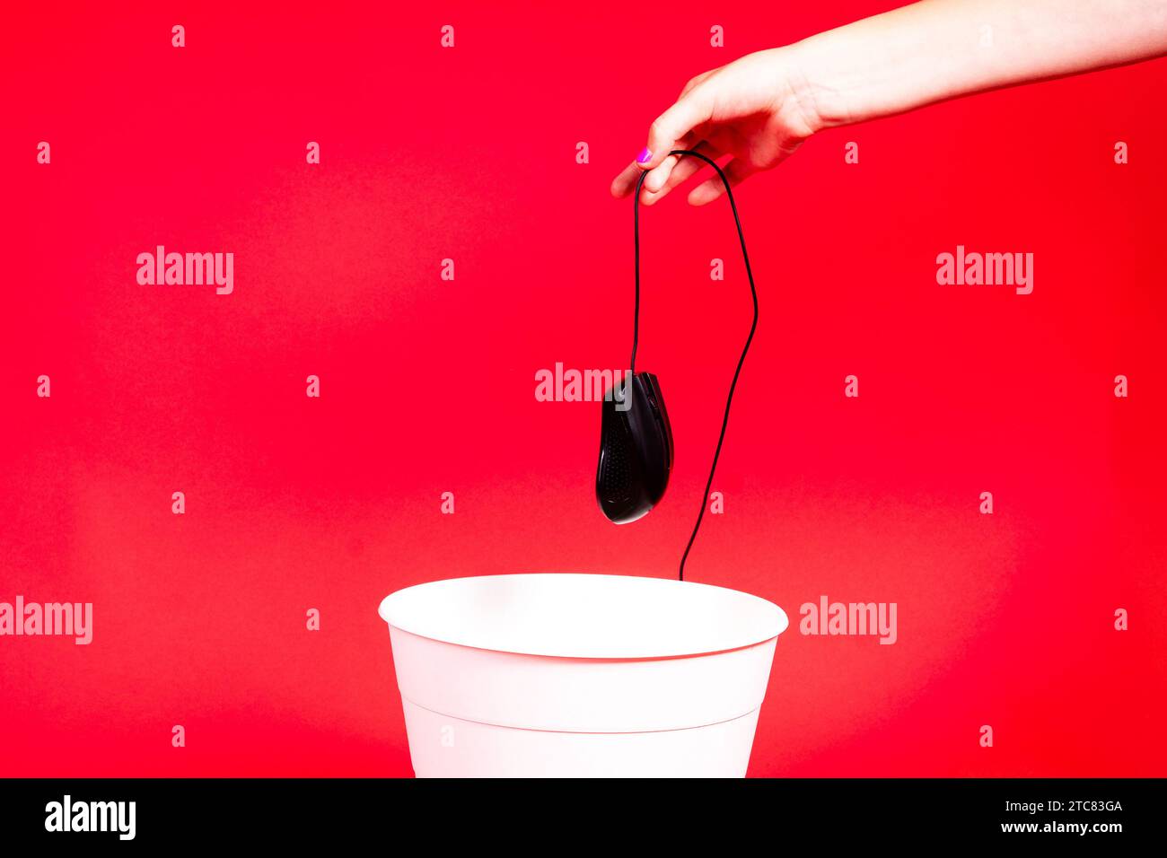 Electronic waste thrown recycle bin hi-res stock photography and images ...