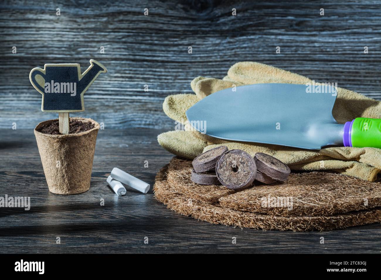 Chalkboard price sign tag hi-res stock photography and images - Alamy