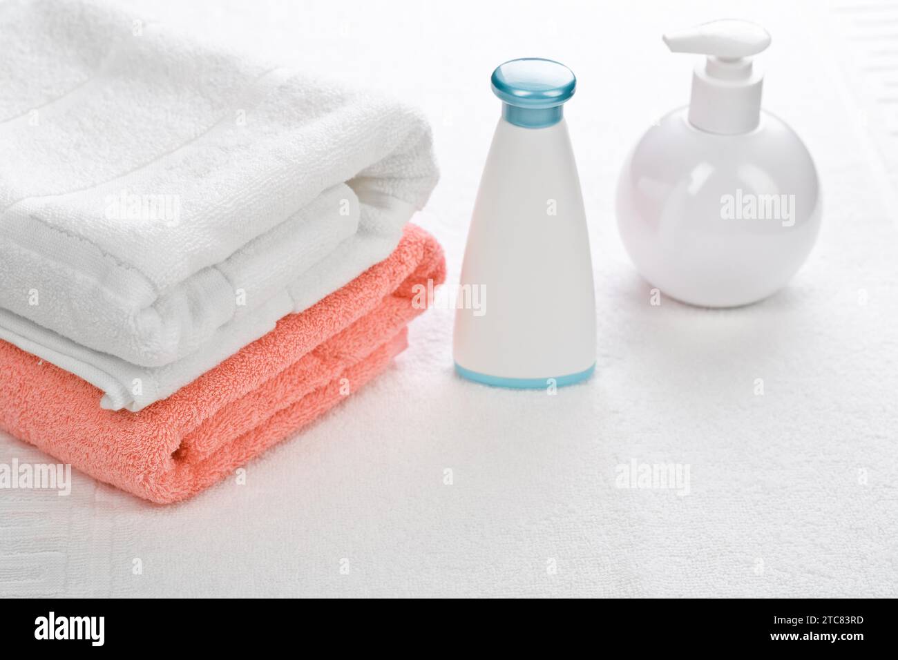 Two white bottles clean hi-res stock photography and images - Alamy