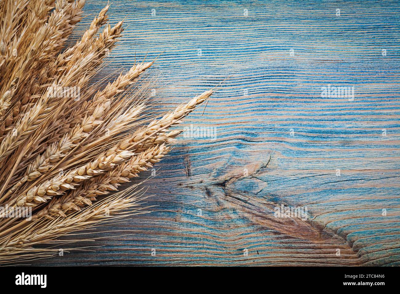 Heap golden wheat rye hi-res stock photography and images - Alamy