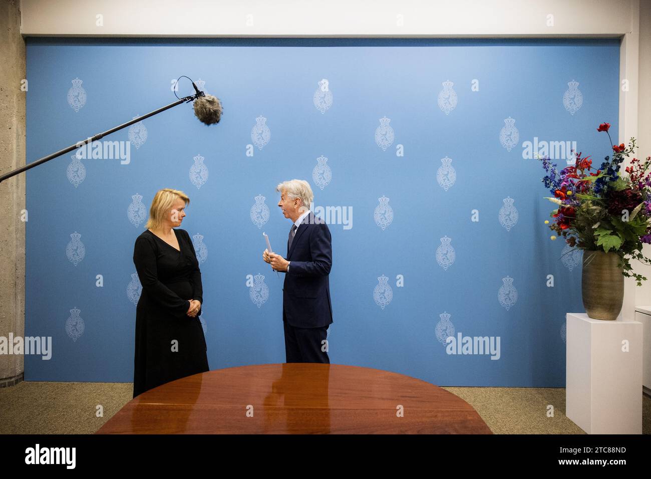 THE HAGUE - Scout Ronald Plasterk presents his final report to ...