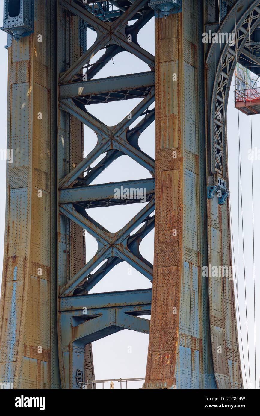 Massive steel towers support the Manhattan Bridge, one of three ...