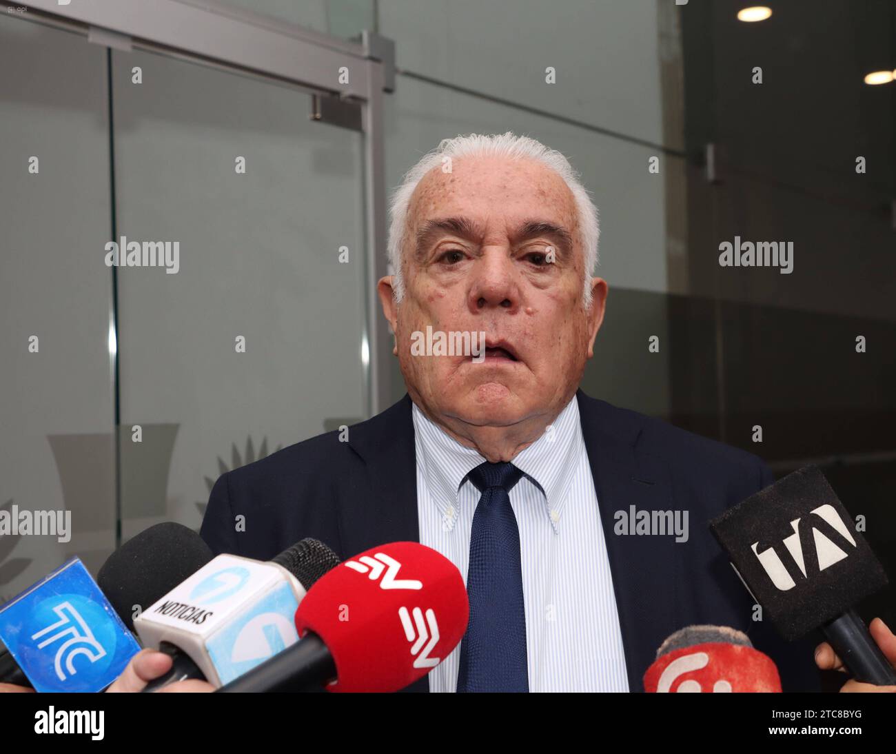 ASAMBLEA-EX-MINISTRO-SANTOS-FISCALIZACION Quito, lunes 11 de diciembre ...