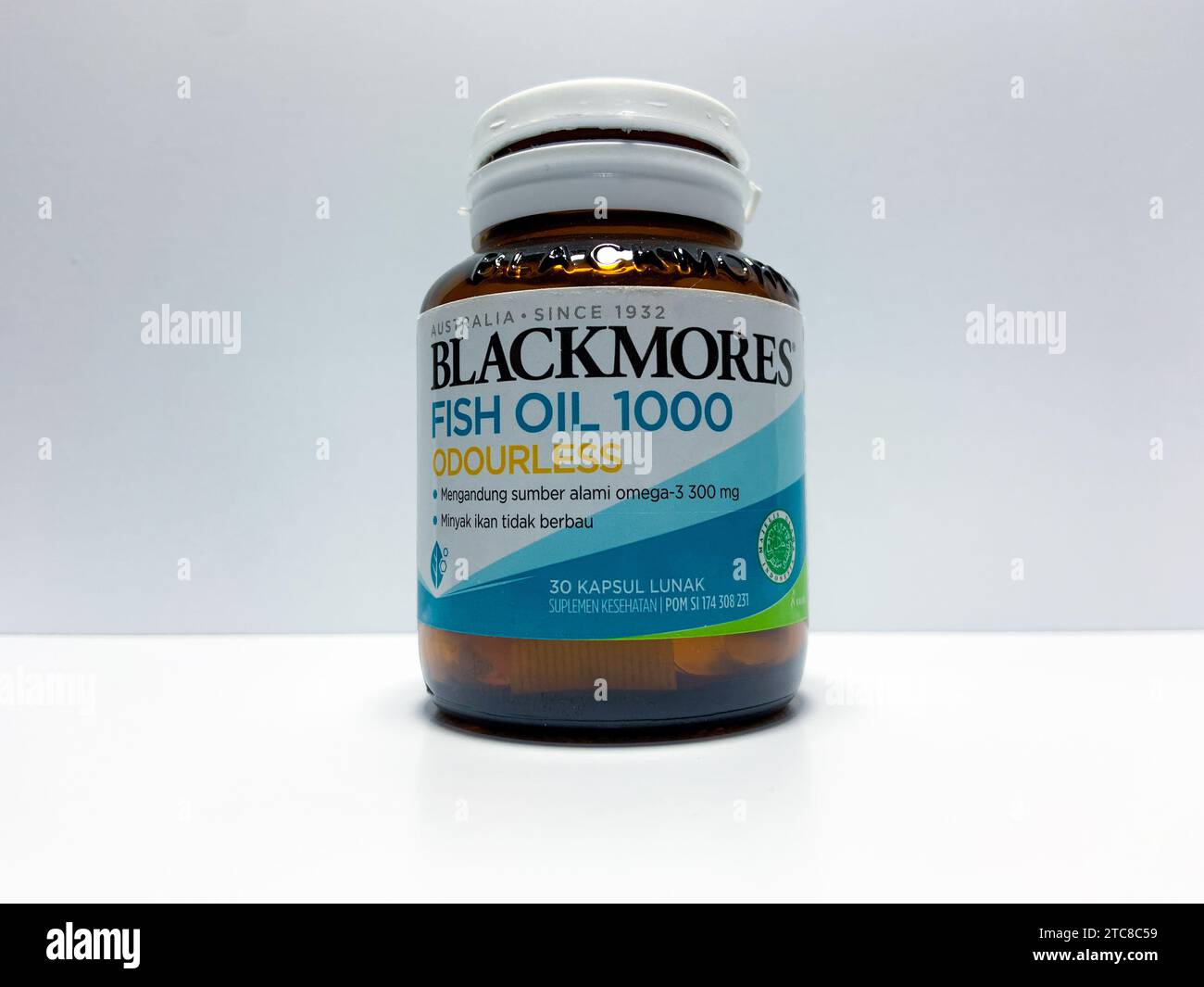 Fishoil100 hi-res stock photography and images - Alamy