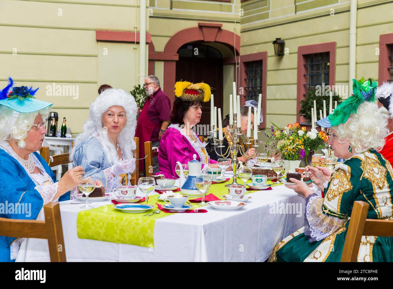 Living Castle, A Visit to the Royal Family Stock Photo - Alamy