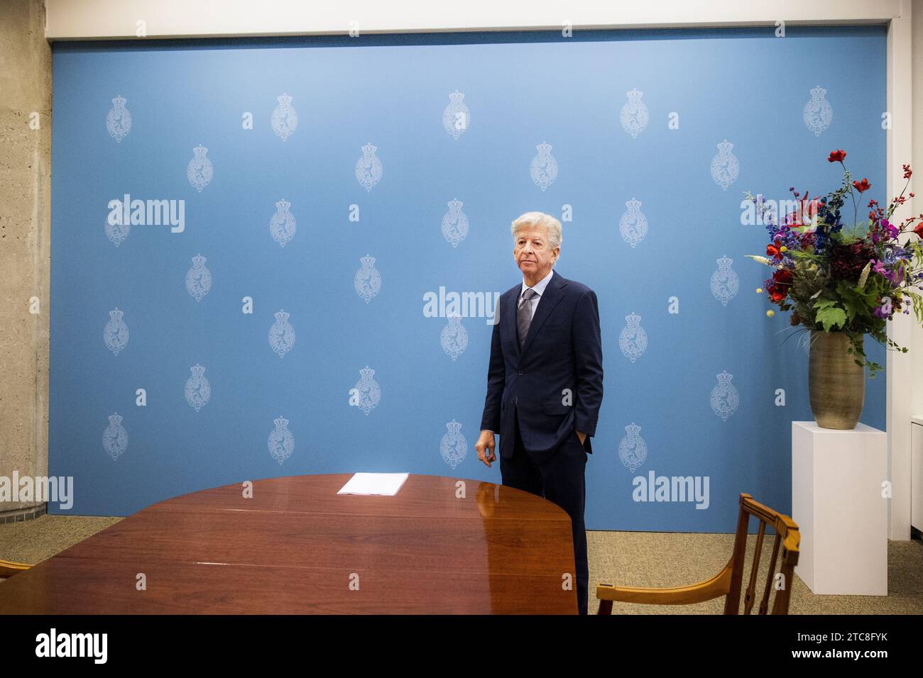 THE HAGUE - Scout Ronald Plasterk presents his final report to ...