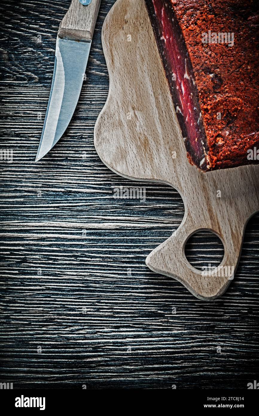Meat chopping board knife top view Stock Photo - Alamy