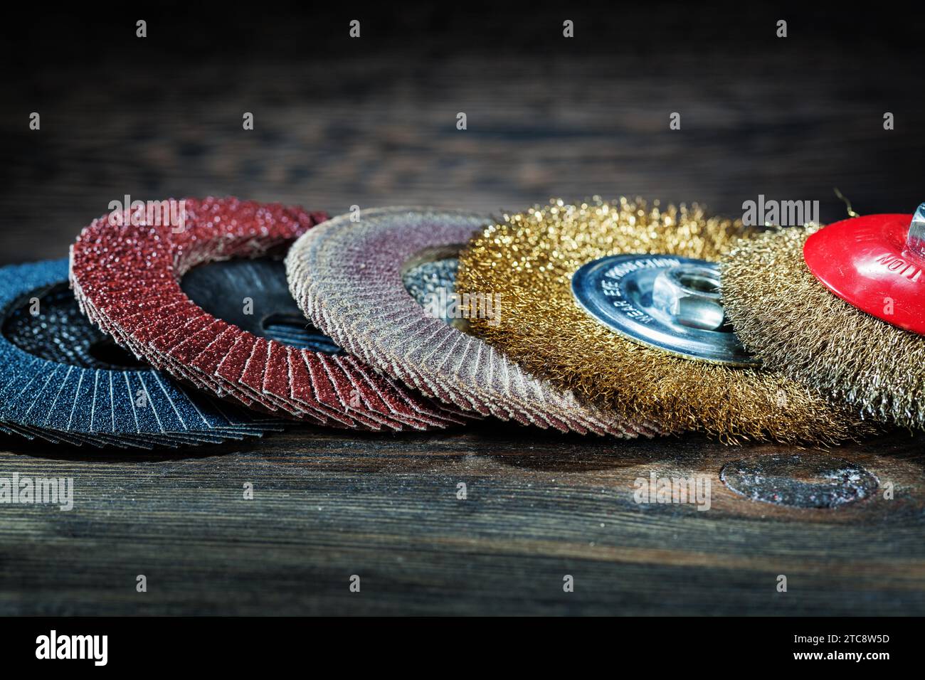 Brass discs hi-res stock photography and images - Alamy