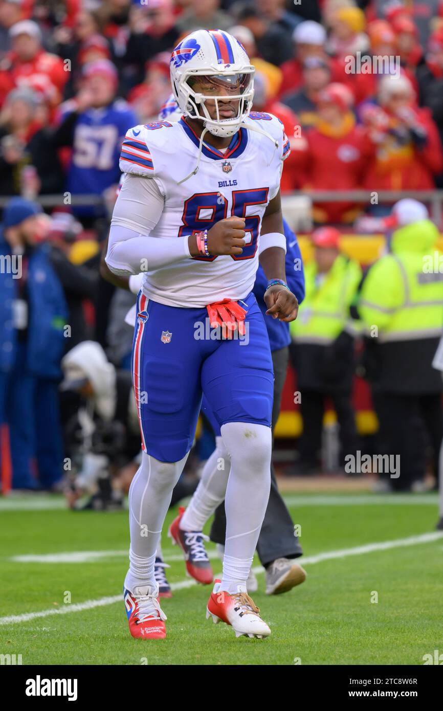 Buffalo Bills tight end Quintin Morris comes onto the field during ...