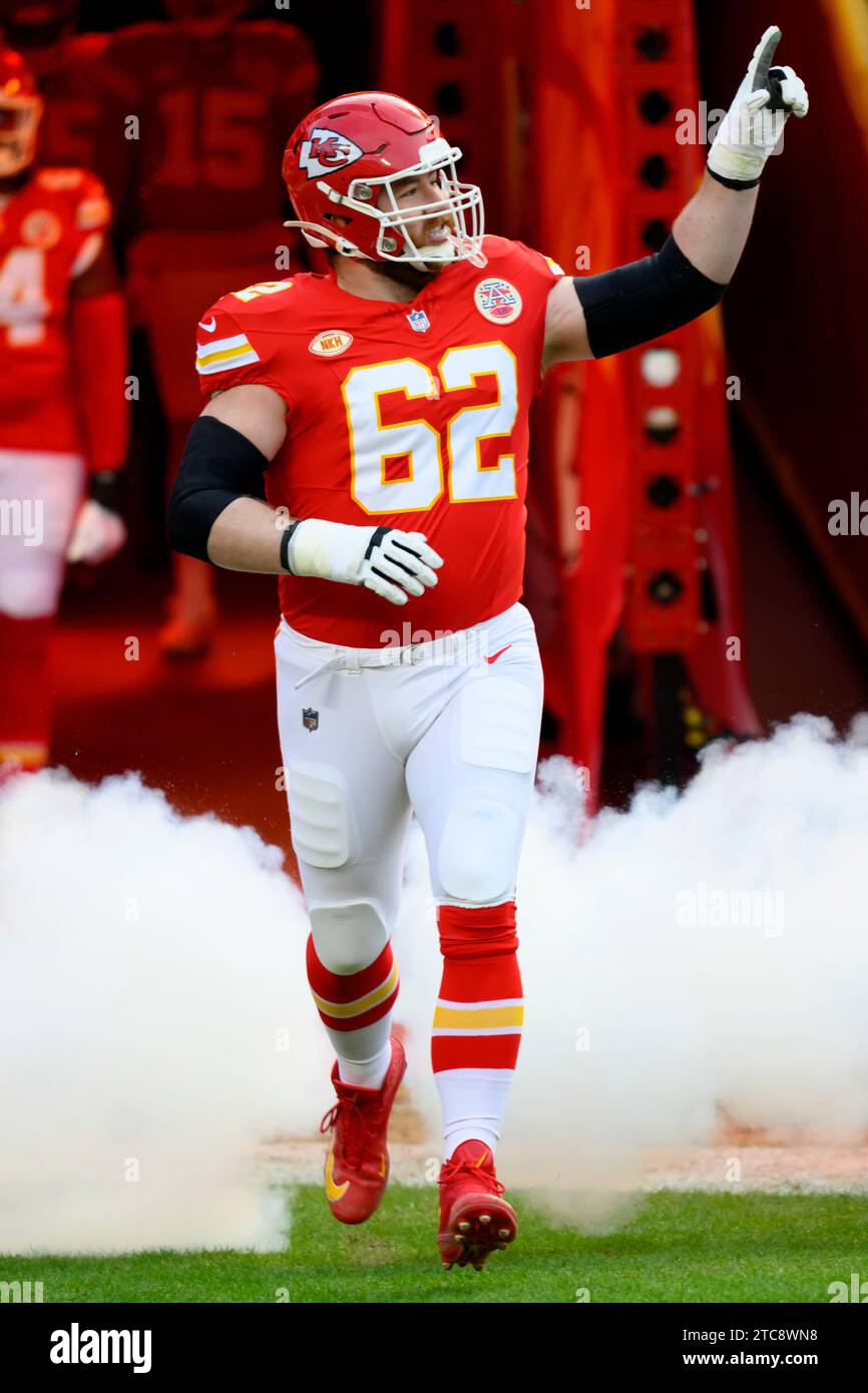 Kansas City Chiefs guard Joe Thuney comes onto the field during ...