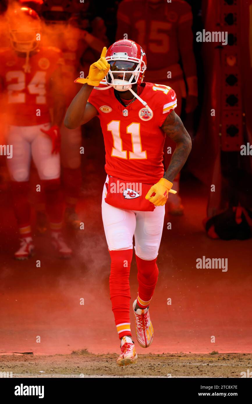 Kansas City Chiefs wide receiver Marquez Valdes-Scantling comes onto ...