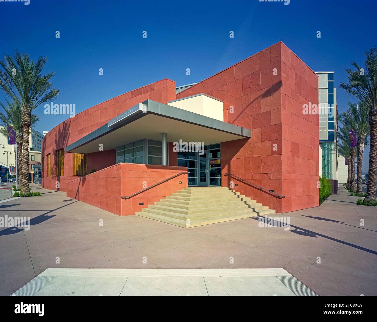 Exterior of the Japanese American National Museum (JANM), in Los ...