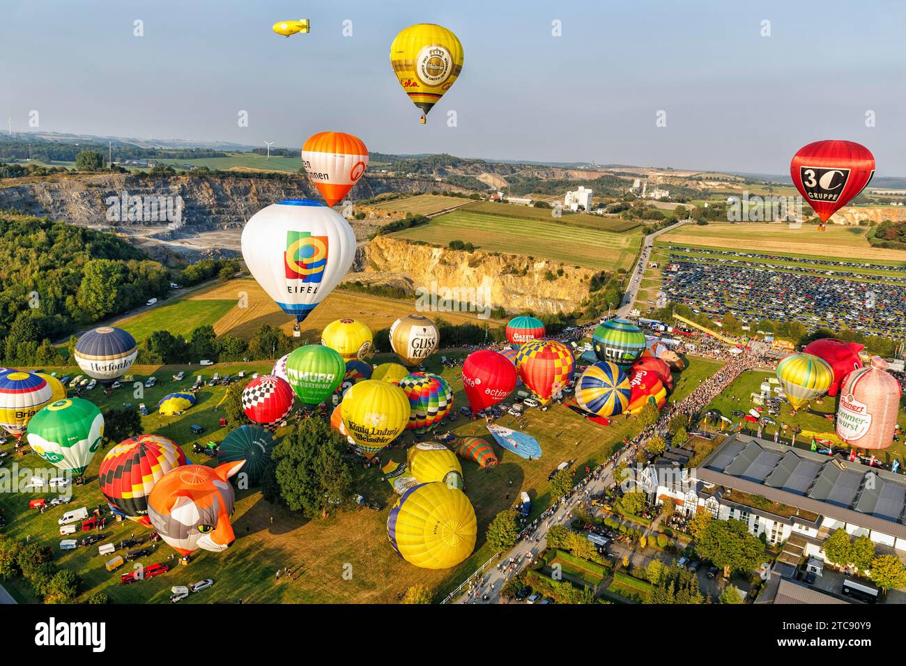 Fairground balloons hi-res stock photography and images - Alamy