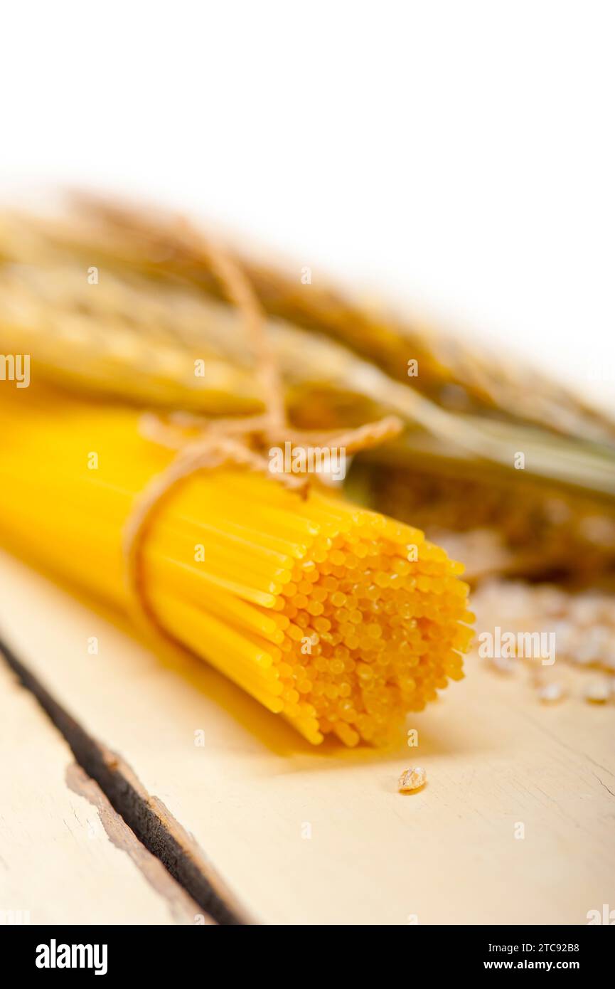 Italian pasta organic durum hi-res stock photography and images - Alamy