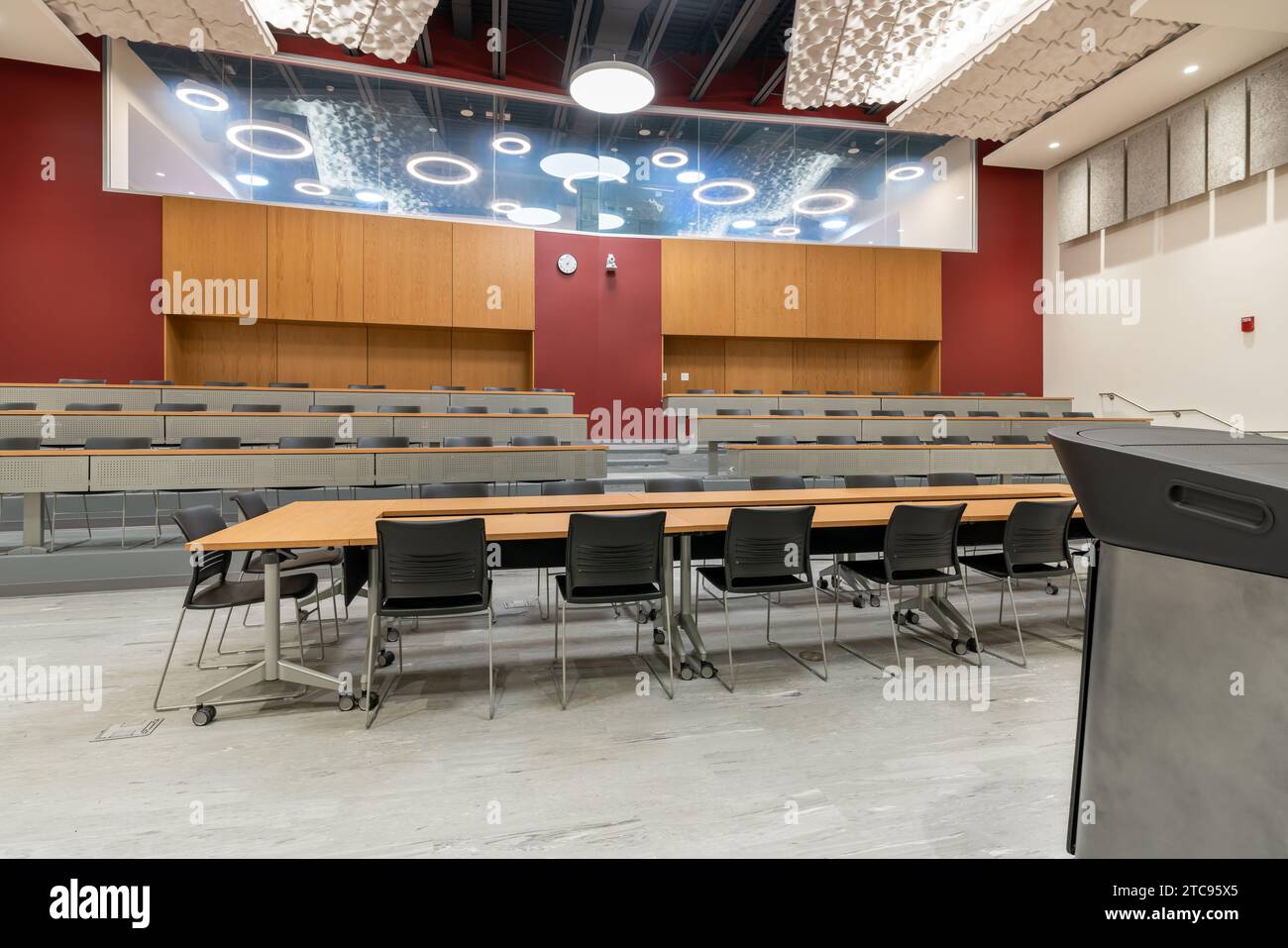 College students lecture hall hi-res stock photography and images - Alamy