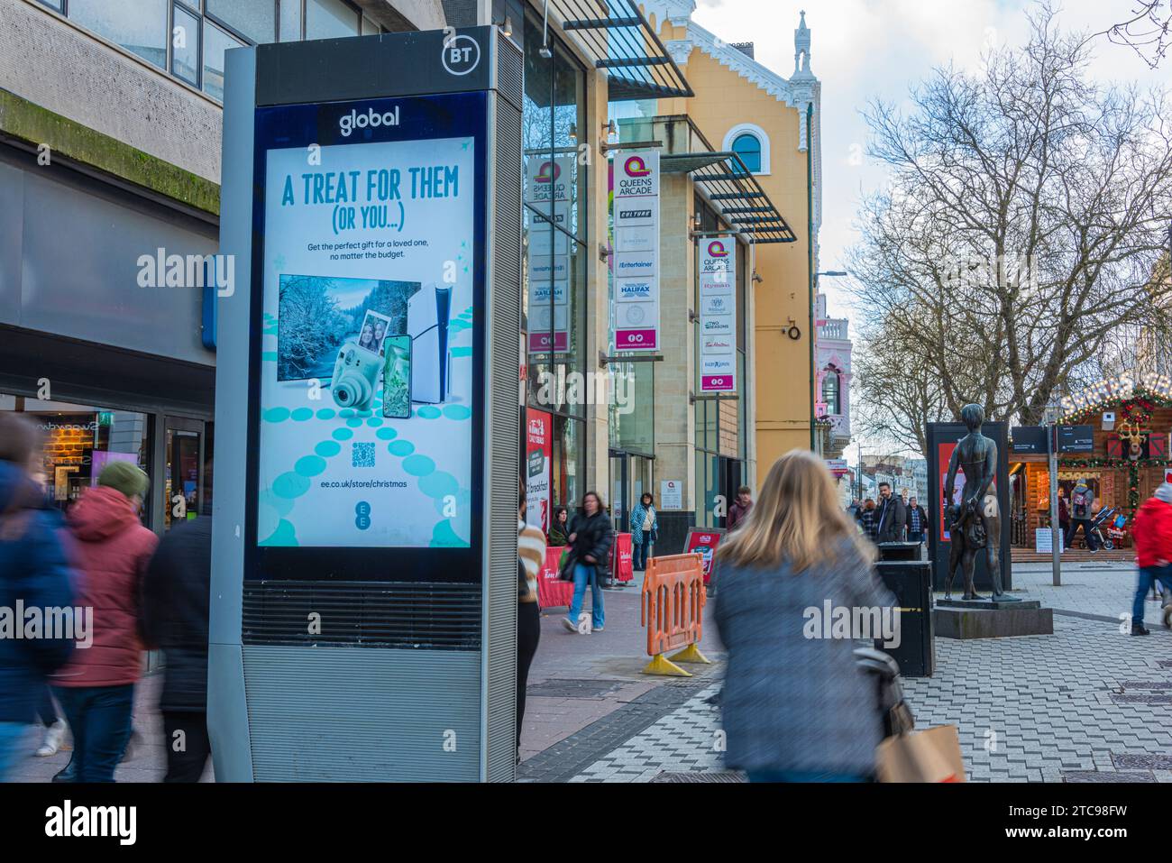 Digital Advertising screen on Cardiff Queen Street Stock Photo - Alamy