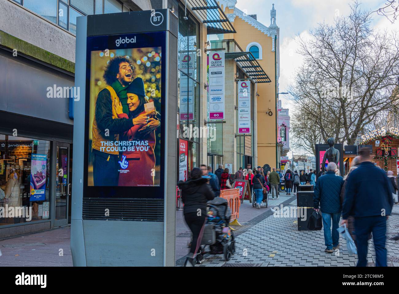 Digital billboard the queen hi-res stock photography and images - Alamy